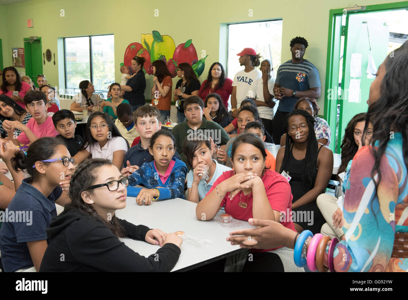 Hispanic Teens High Resolution Stock Photography and Images - Alamy