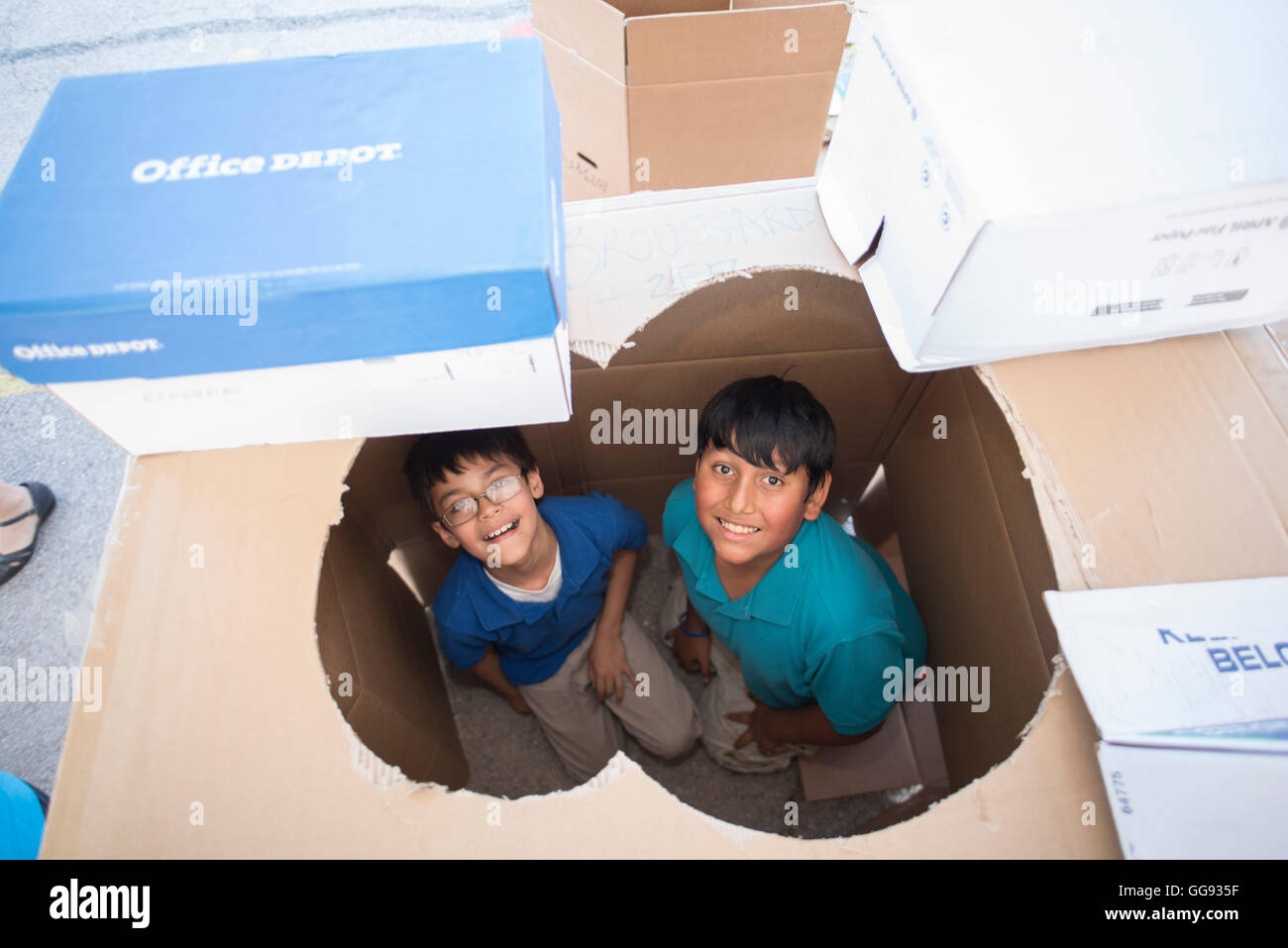 Middle school students design and build a science display out of ...