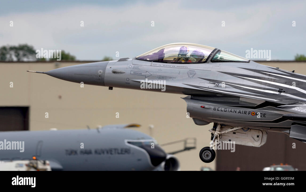F-16A MLU Fighting Falcon Belgian Air Force at the Royal International ...