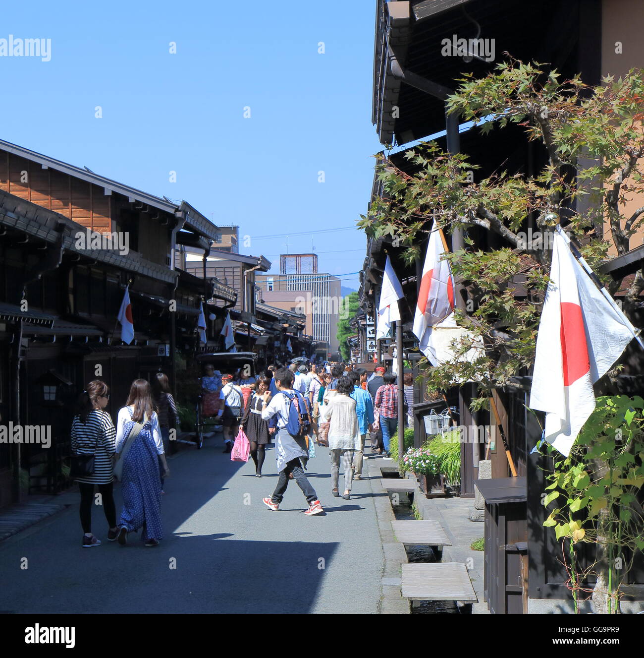 People sightsee old district in Takayama Japan Stock Photo - Alamy