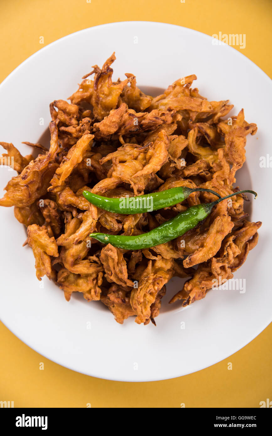 Crispy onion bhaji or kanda bhaji or fried onion pakore or pakode ...