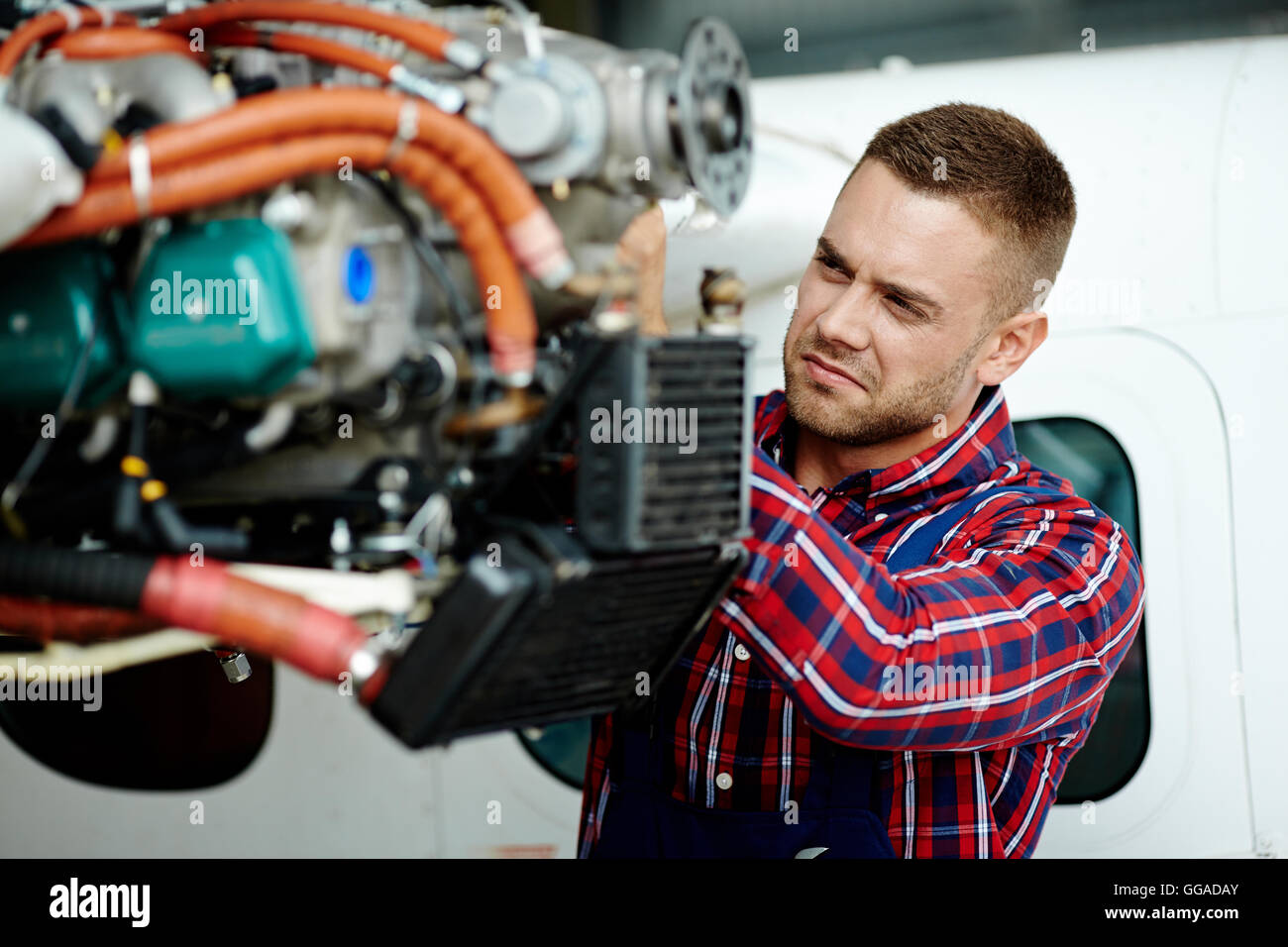 Motor troubleshooting hi-res stock photography and images - Alamy