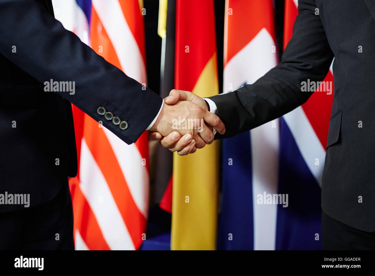 Political handshake hi-res stock photography and images - Alamy