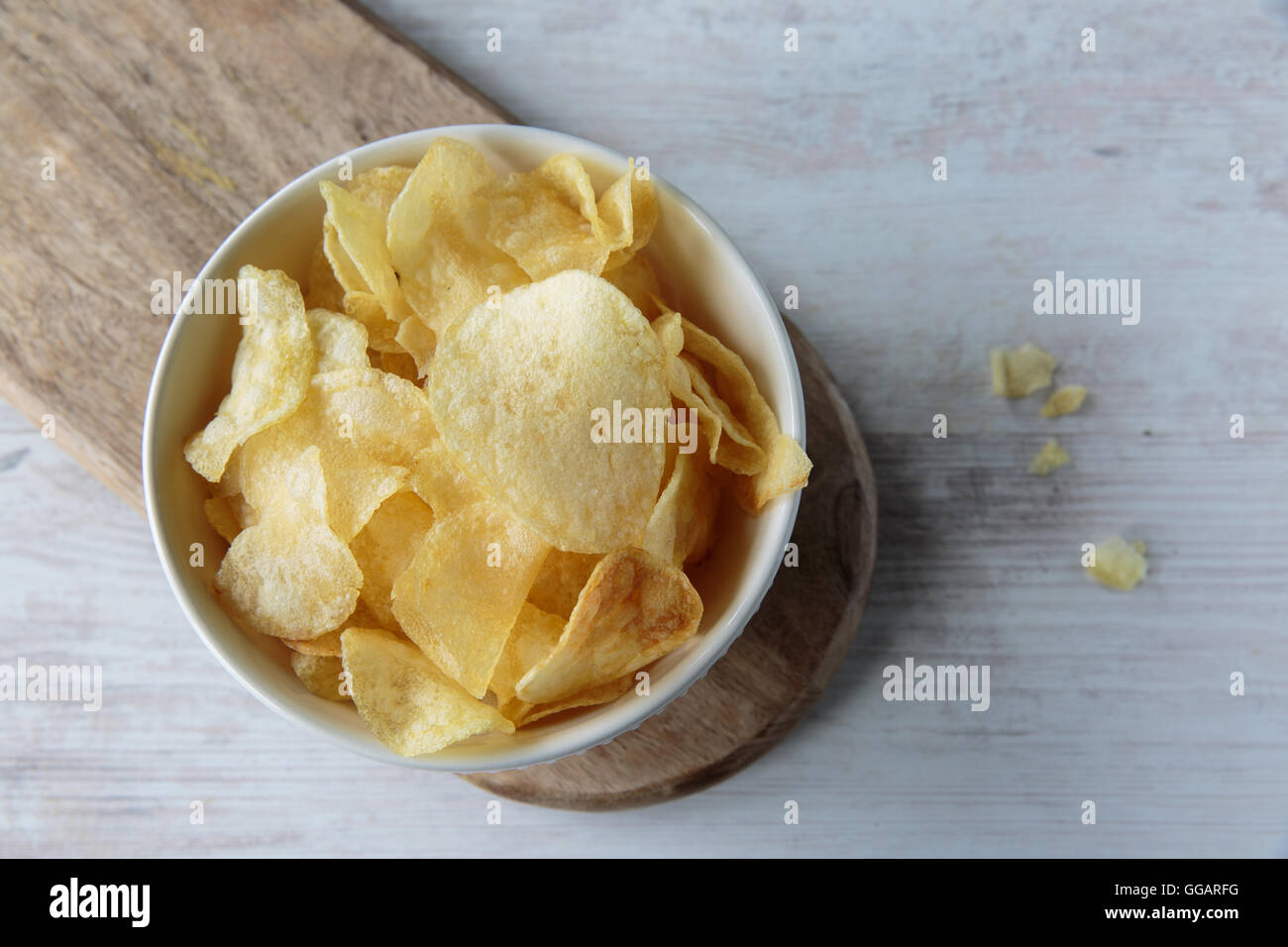 Crunchy delicious potato chips for a tasty snack break Stock Photo - Alamy