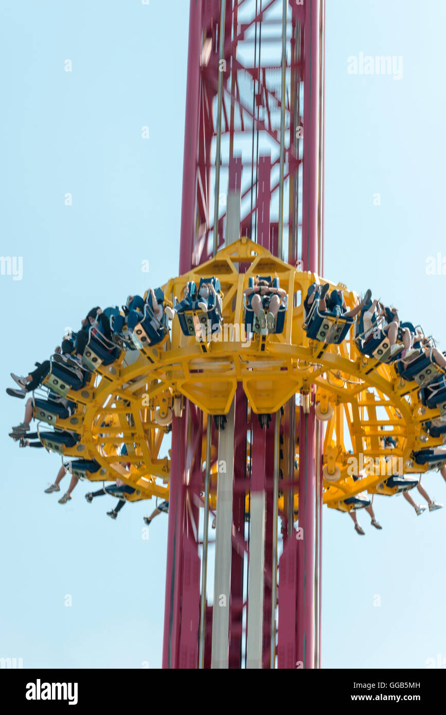 Tower ride drop hi-res stock photography and images - Alamy