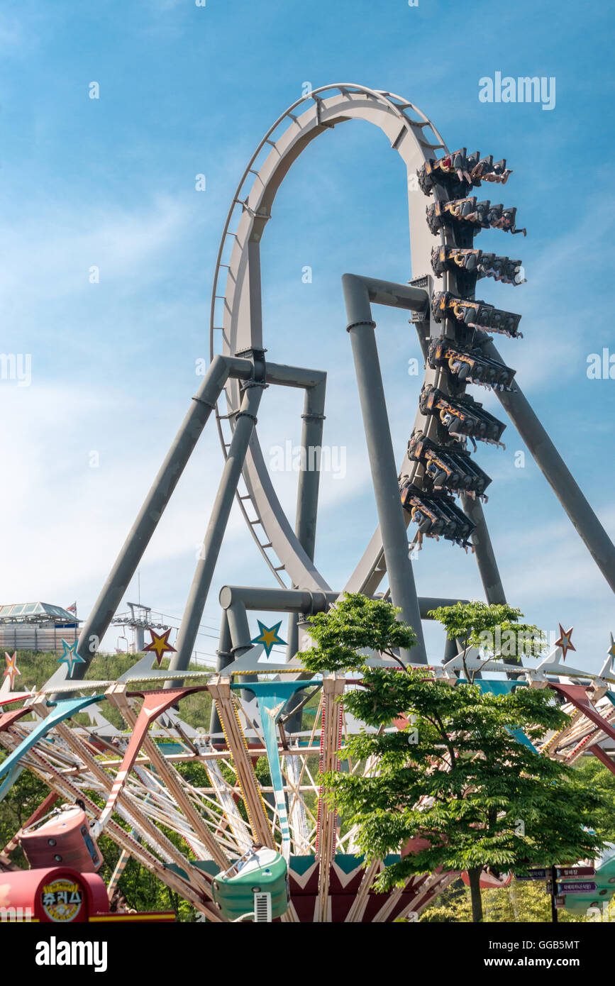Top of roller coaster hi-res stock photography and images - Alamy