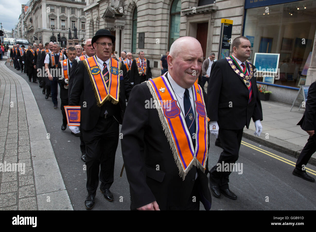 English orange order hi-res stock photography and images - Alamy