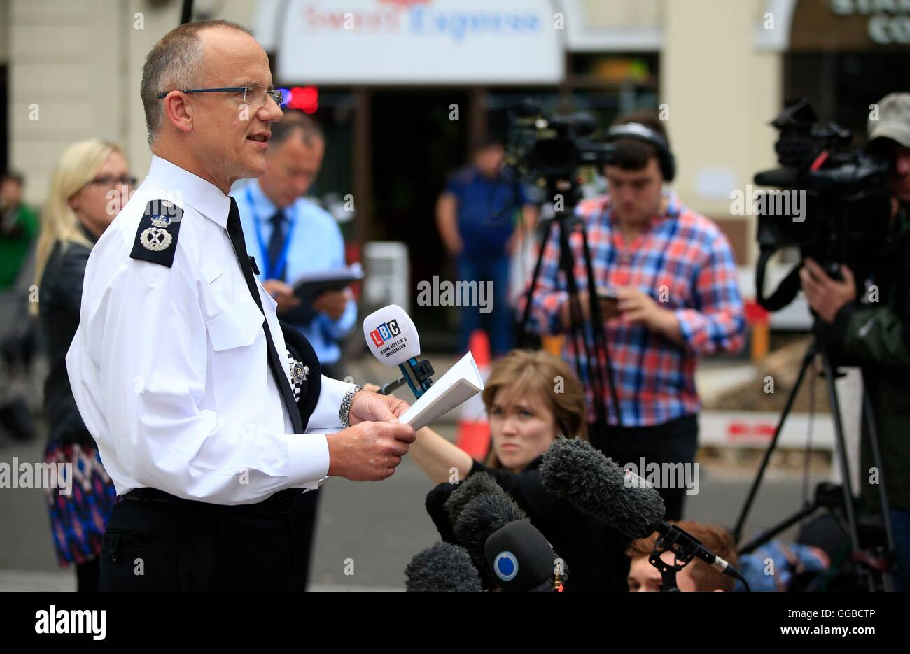 Scotland Yard's head of counter-terrorism Assistant Commissioner Mark ...