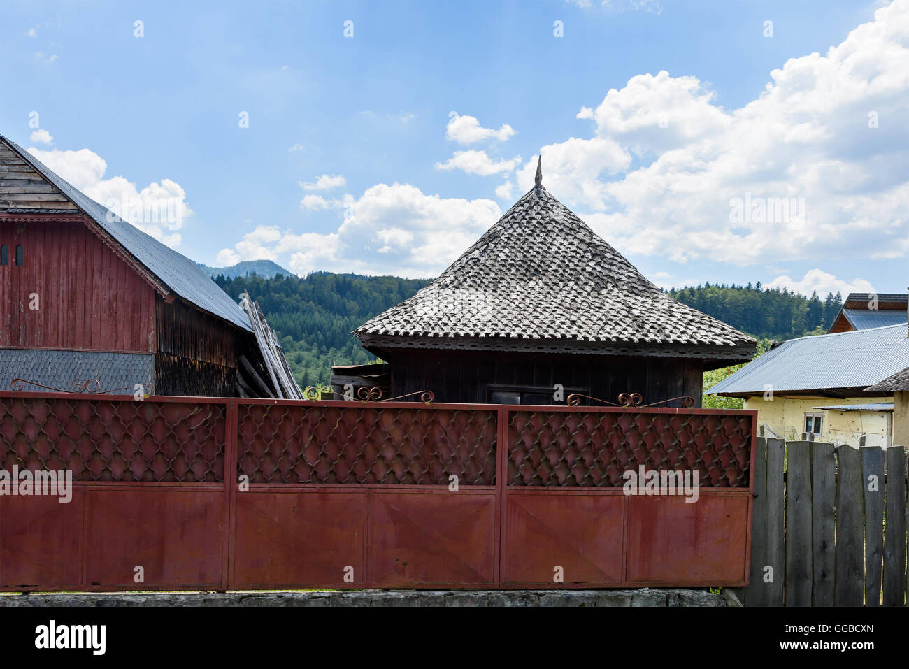 Photo art traditional wooden fence hi-res stock photography and images ...