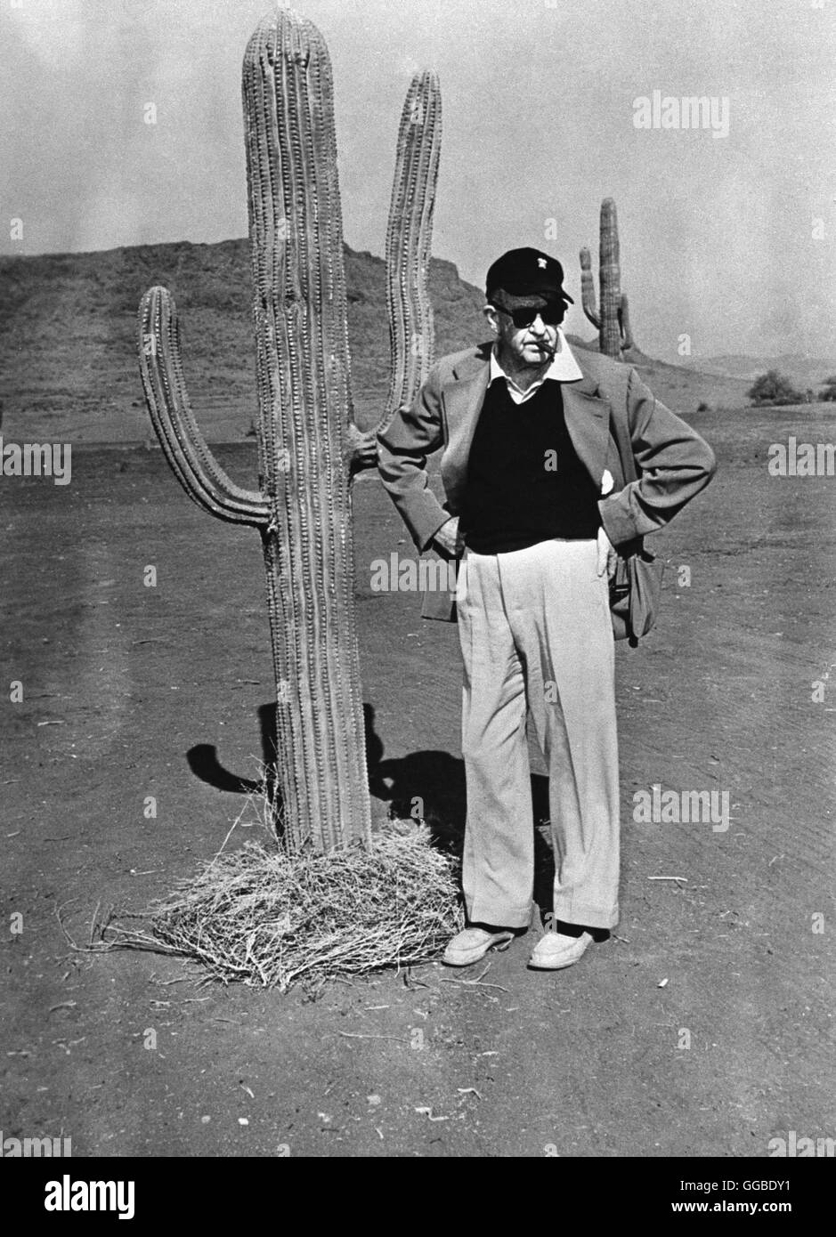 John ford director hi-res stock photography and images - Alamy
