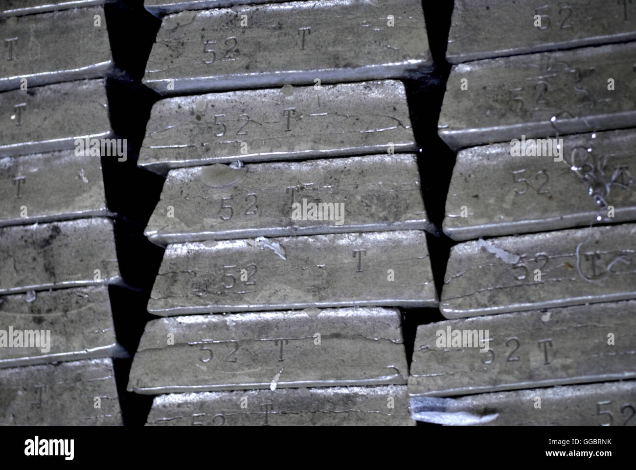 Lead ingots hi-res stock photography and images - Alamy