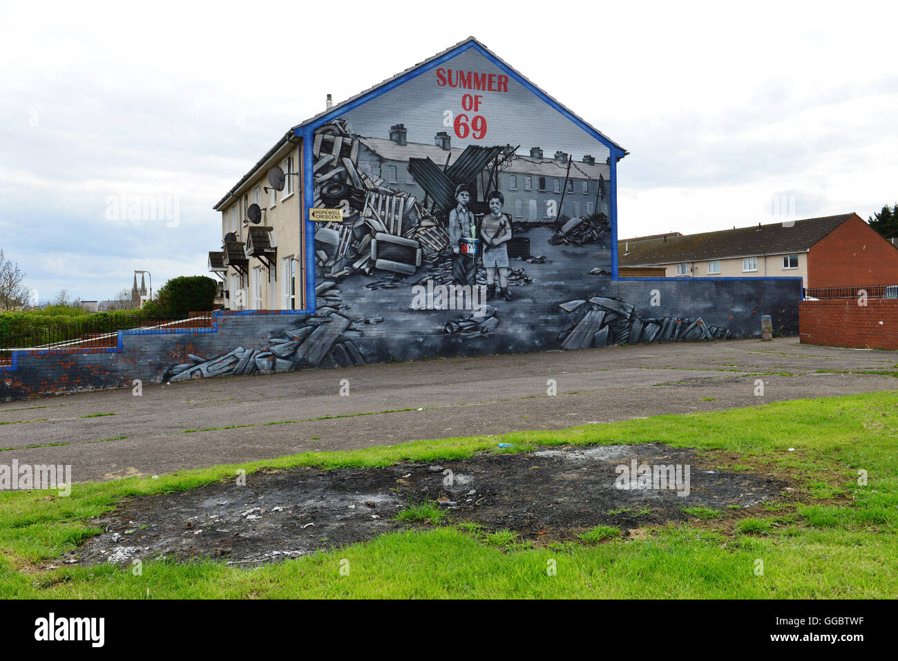 Graffiti, wall art and murals, Belfast Stock Photo - Alamy