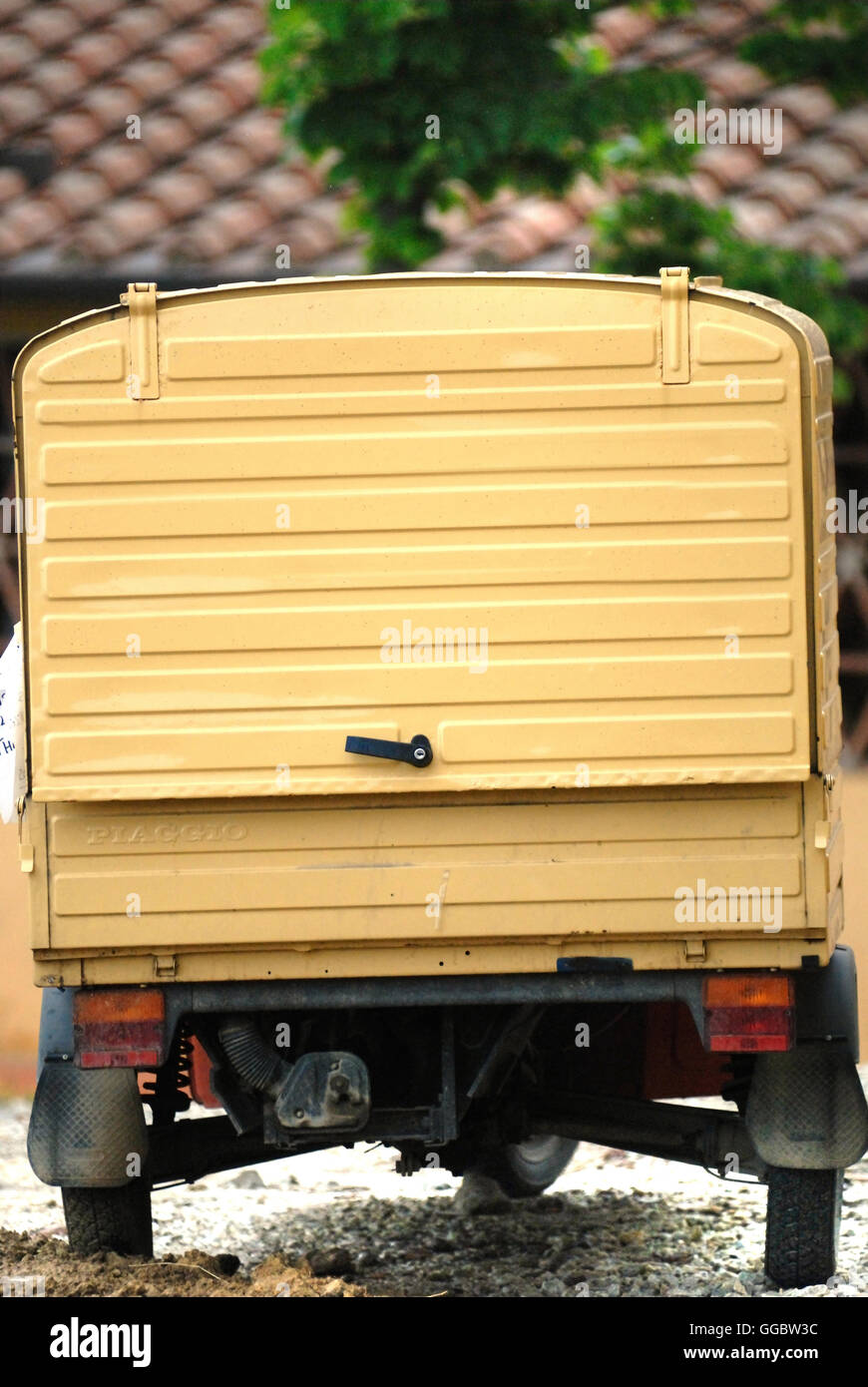 Three wheeled delivery van, Italy Stock Photo - Alamy