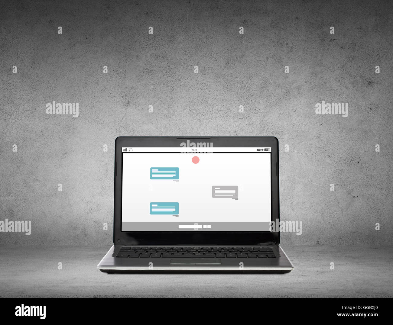 laptop computer with messenger chat on screen Stock Photo - Alamy