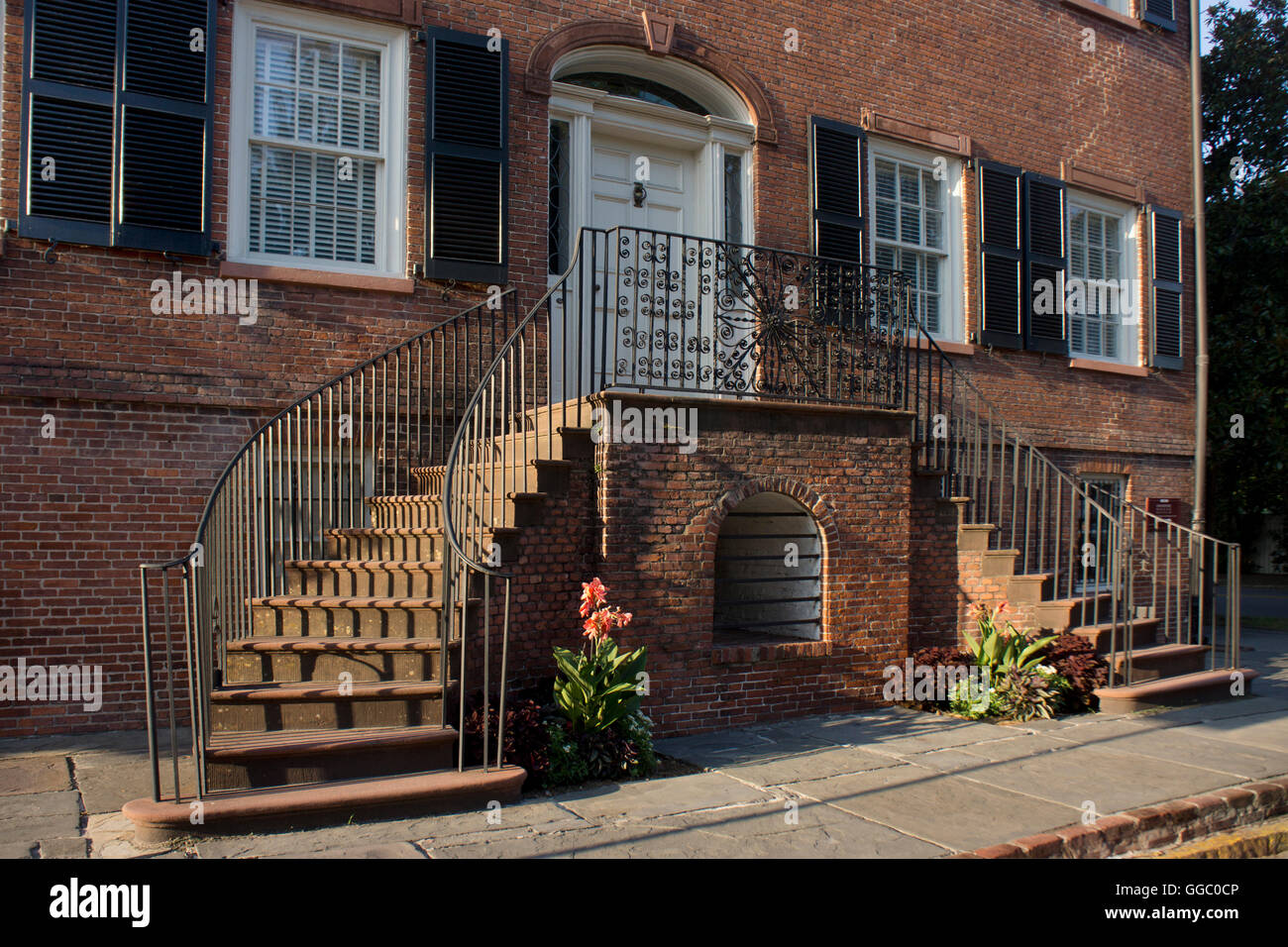 1820s Davenport House is a Federal-style home built by master carpenter ...