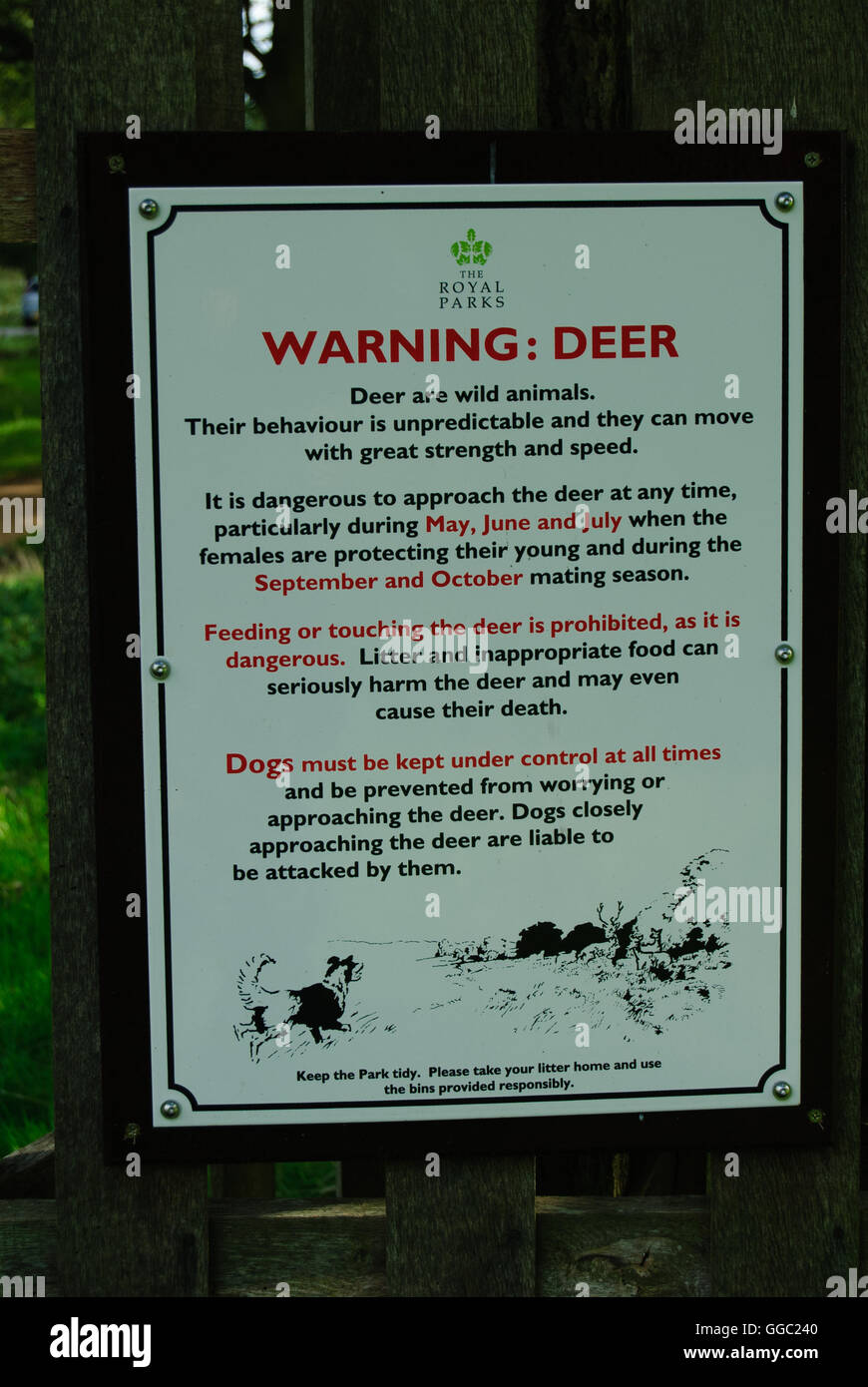 Warning sign for deer in Richmond Park, London Stock Photo - Alamy
