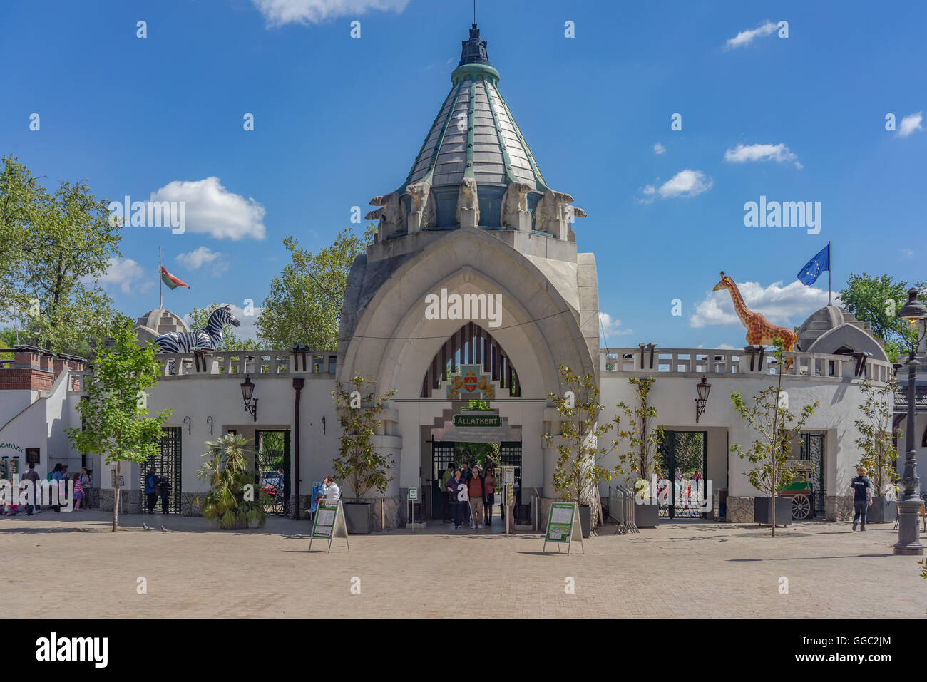 Budapest zoo hi-res stock photography and images - Alamy