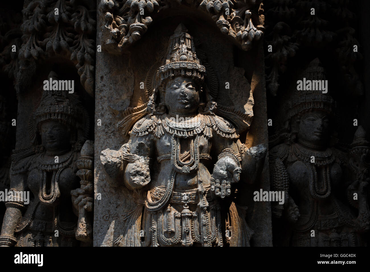 Hoysala sculpture hi-res stock photography and images - Alamy
