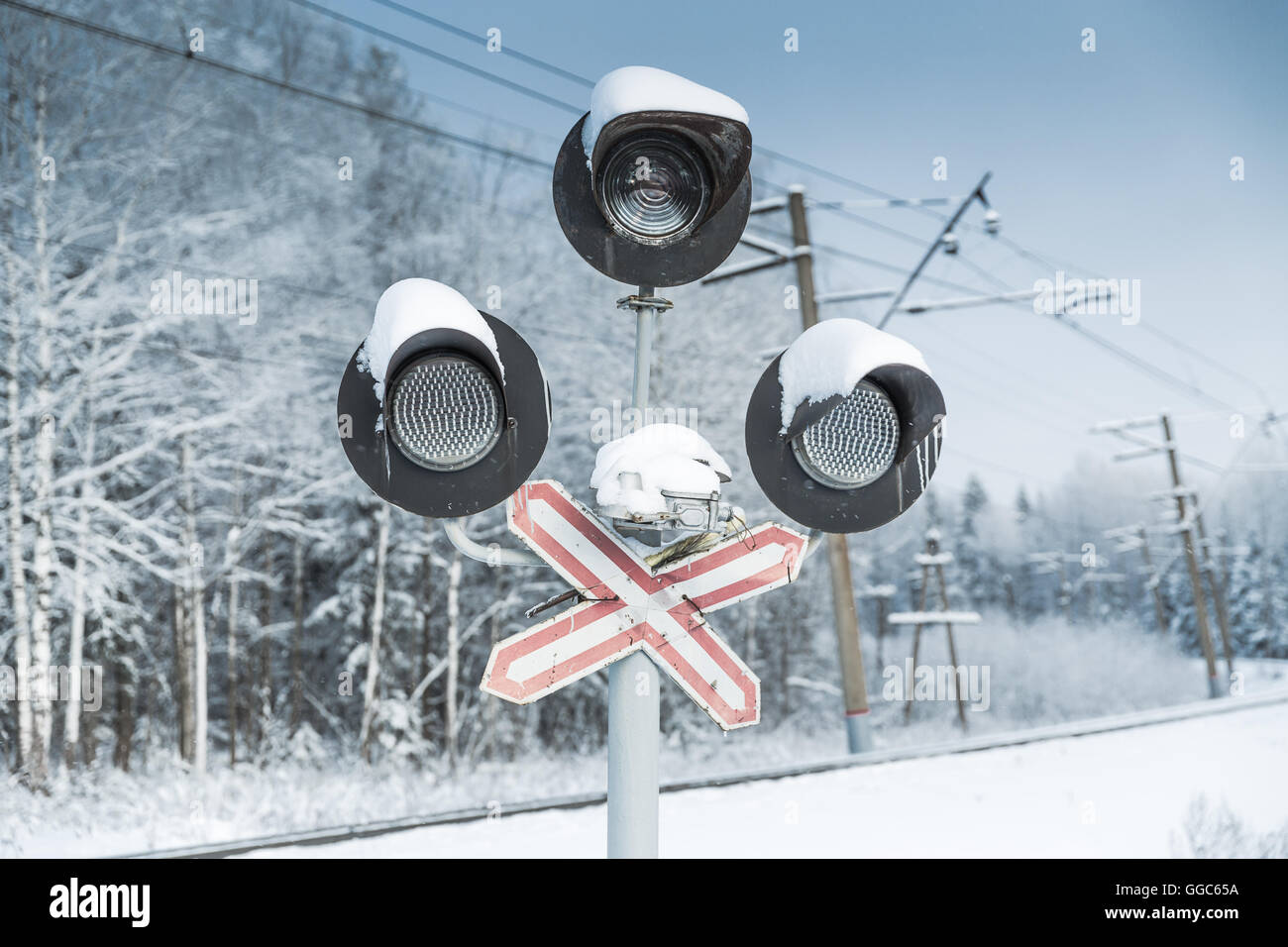 Wood railroad crossing hi-res stock photography and images - Alamy