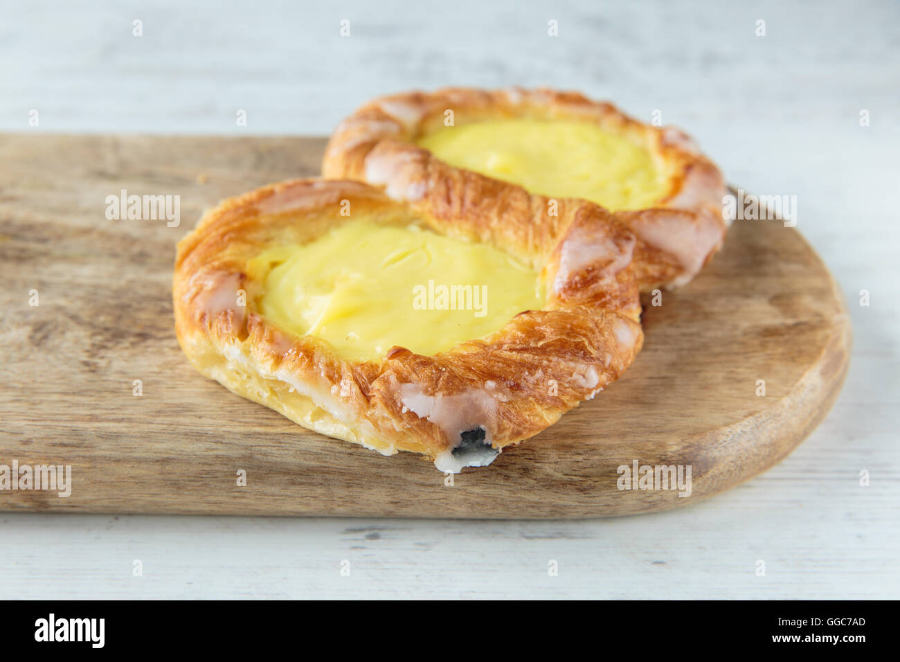 Huit, a typical french pastry in the number eight shape Stock Photo - Alamy