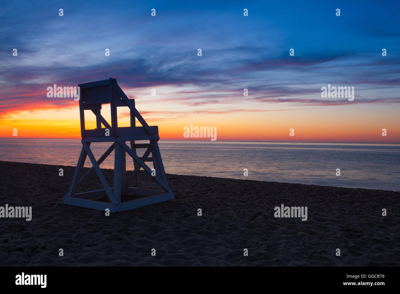 Empty watchtower beach hi-res stock photography and images - Alamy