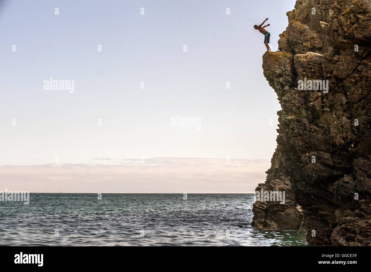 Cliff diver hi-res stock photography and images - Alamy