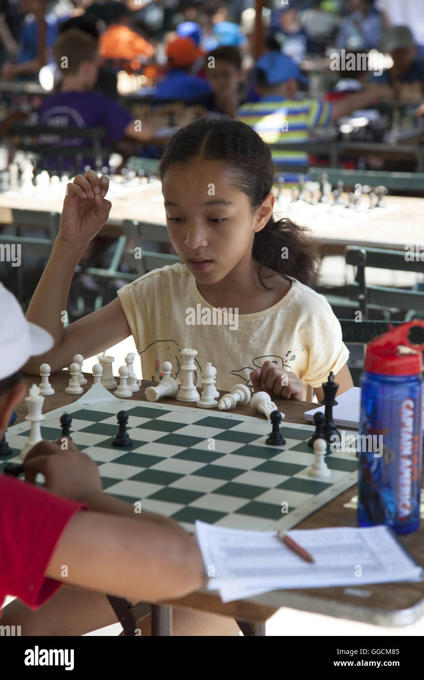 Children chess competition hi-res stock photography and images - Alamy