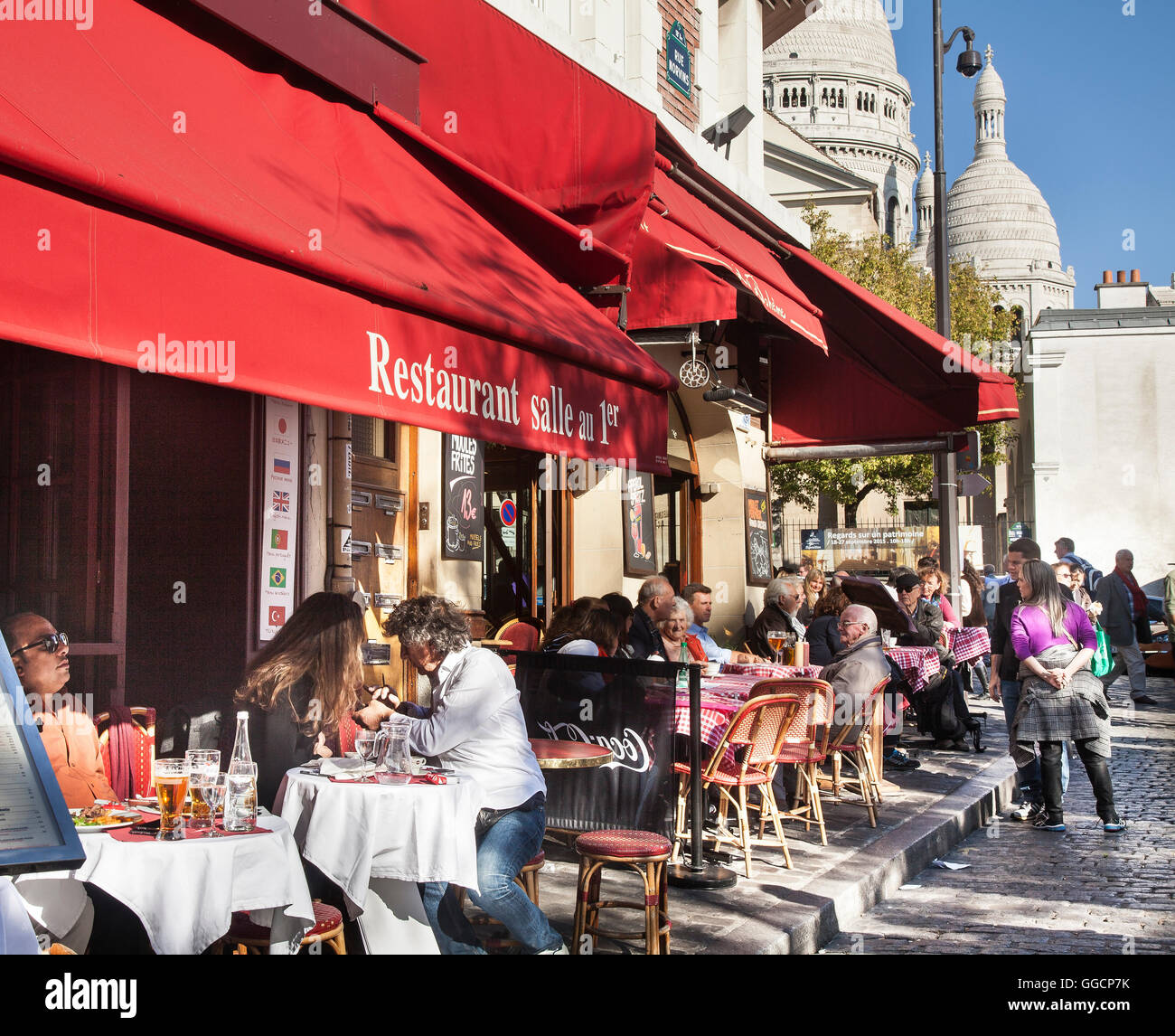 Cafe restaurant in paris hi-res stock photography and images - Alamy