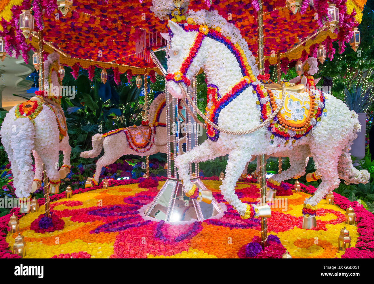 Flowers installation at the Wynn Hotel and casino Stock Photo - Alamy