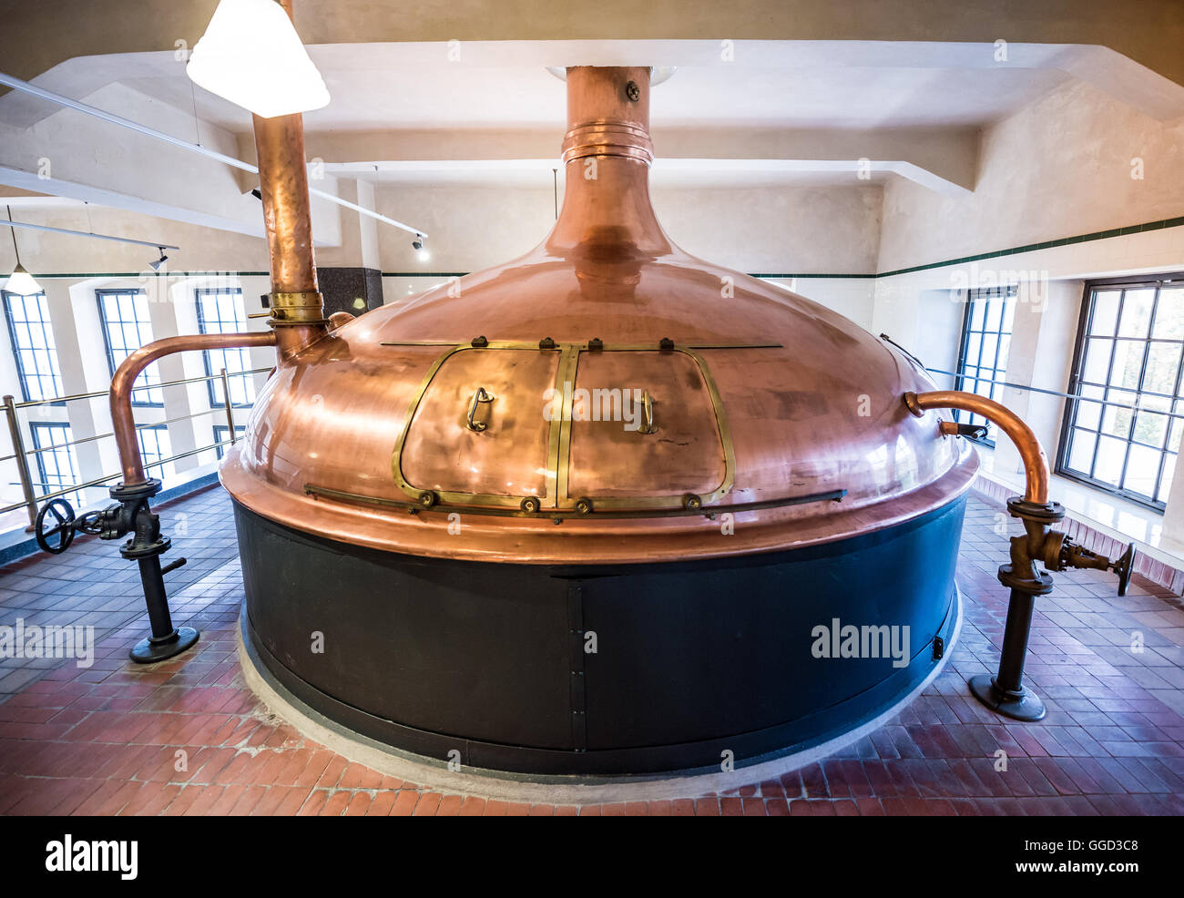 Copper brewing hi-res stock photography and images - Alamy