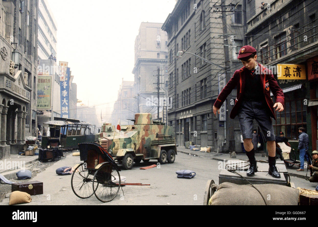 The empire of the sun 1987 hi-res stock photography and images - Alamy
