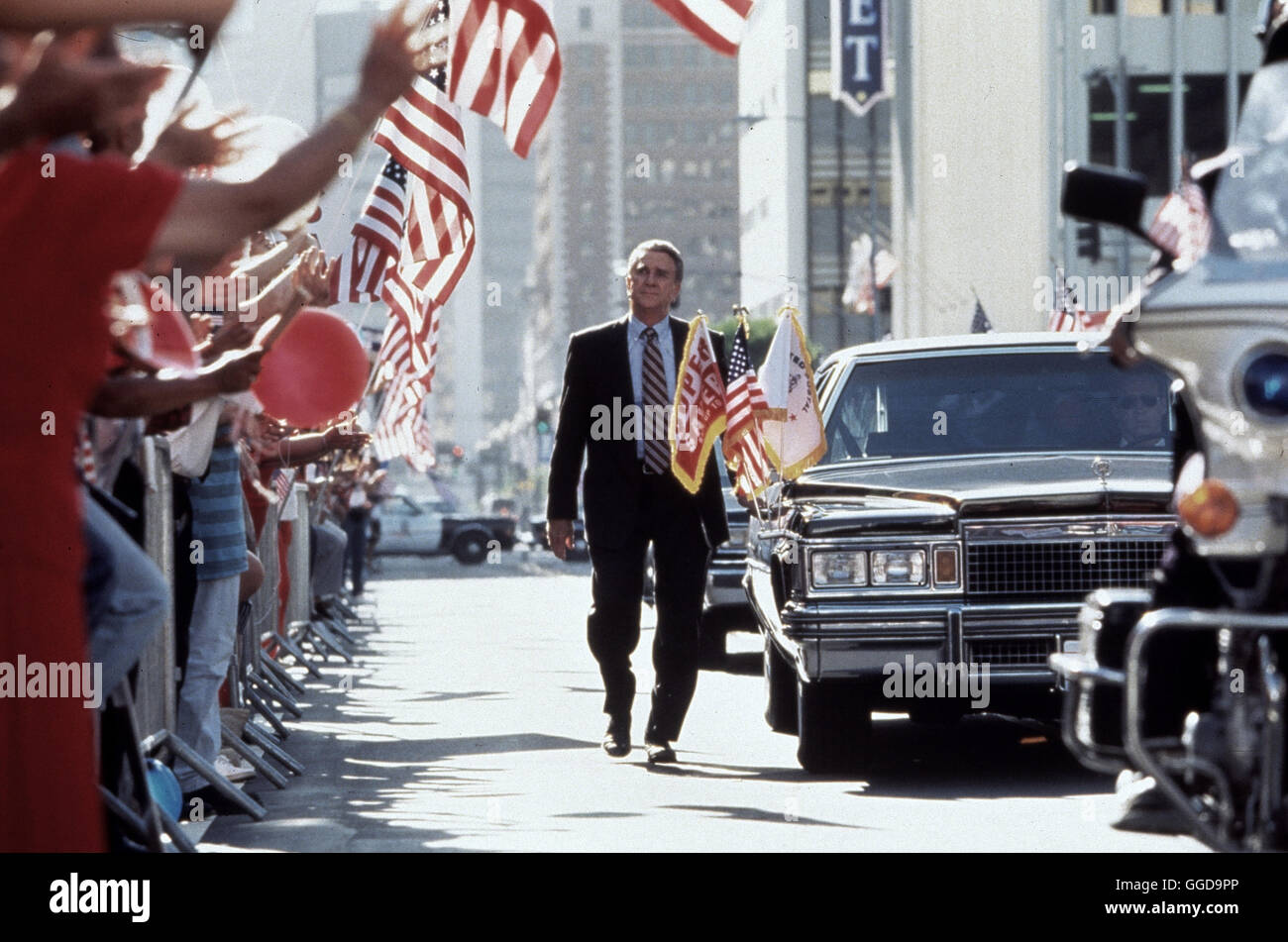 AGENT 00 - MIT DER LIZENS ZUM TODLACHEN / Spy Hard USA1996 / Rick ...