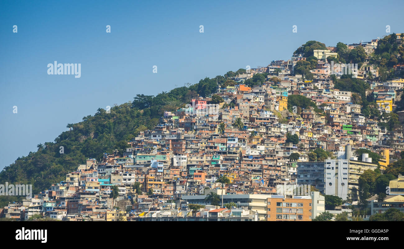 Favela buildings hi-res stock photography and images - Alamy