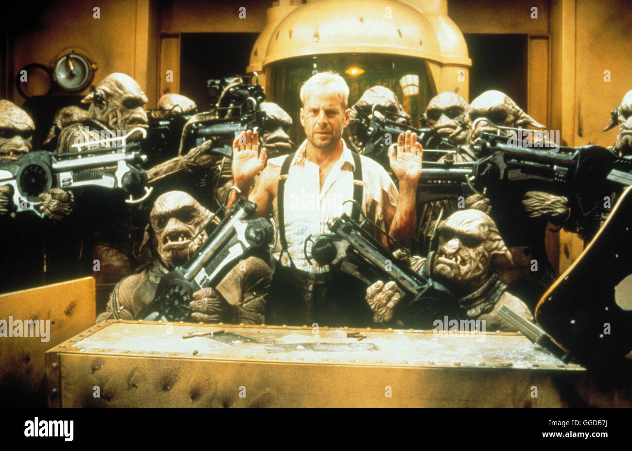 The fifth element bruce hi-res stock photography and images - Alamy