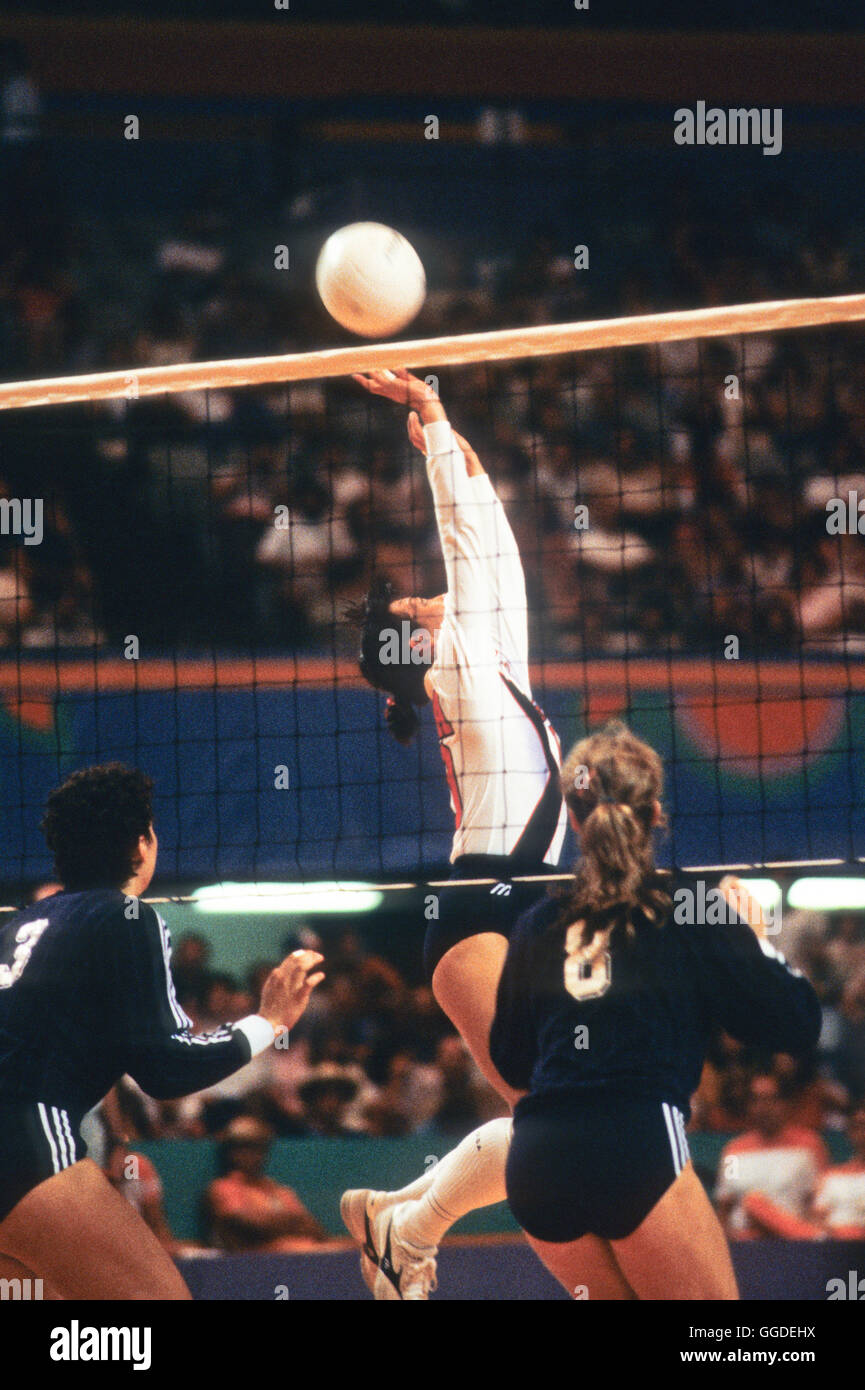 Olympics womens volleyball usa hi-res stock photography and images - Alamy