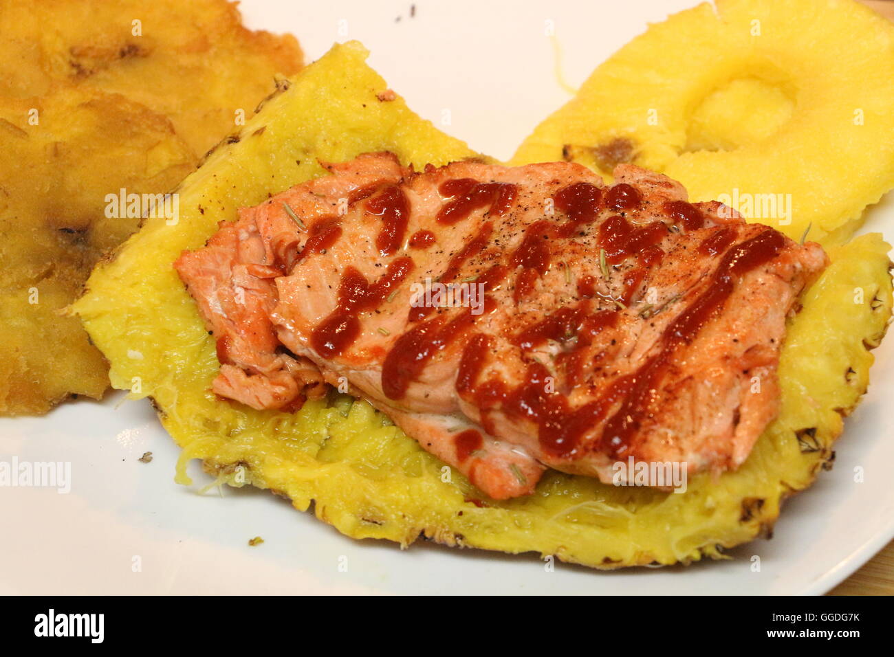 Pineapple fish hi-res stock photography and images - Alamy