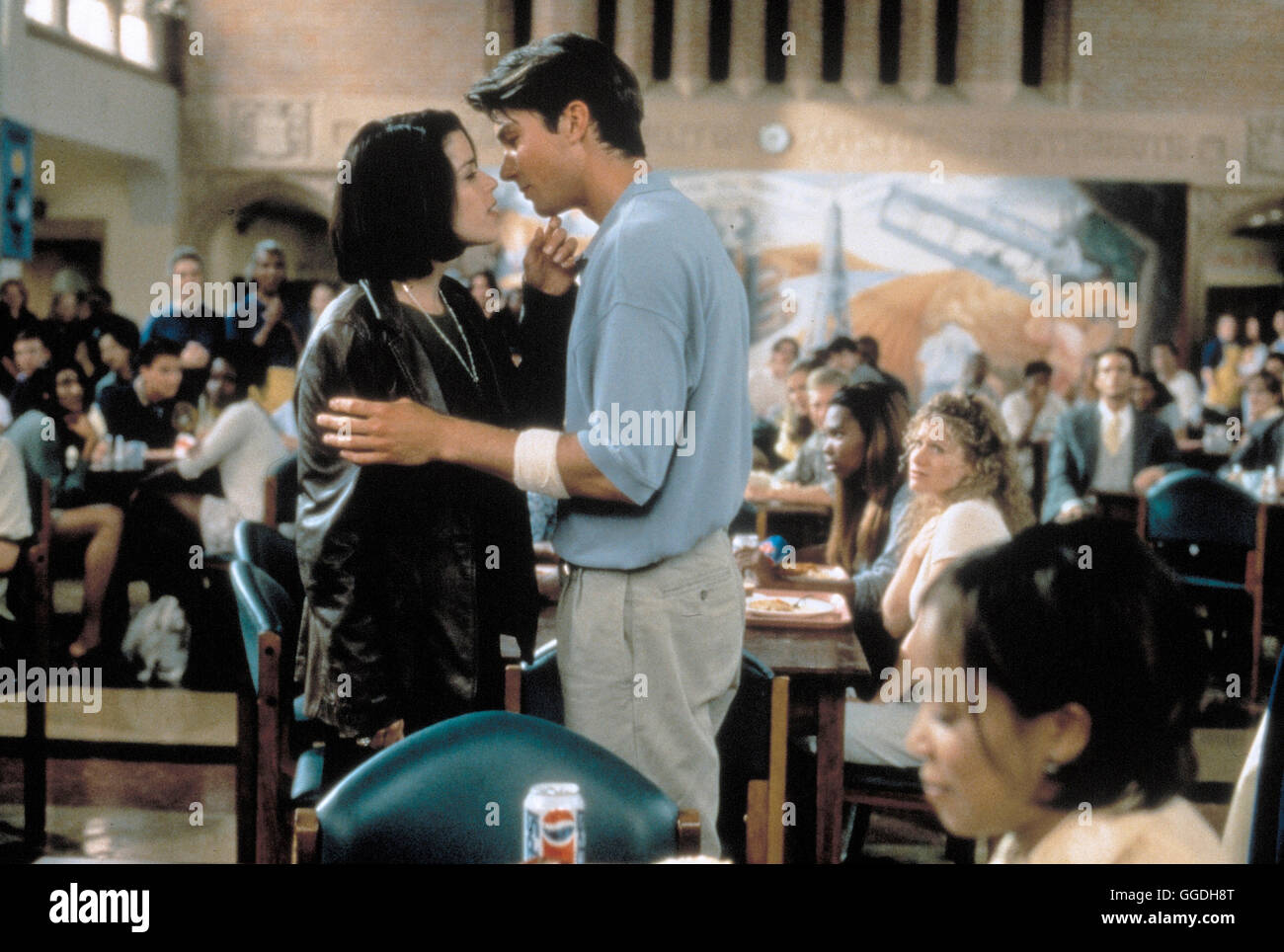 SCREAM 2 / Scream 2 USA 1997 / Wes Craven Szene mit NEVE CAMPBELL ...