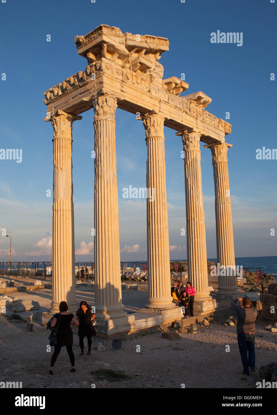 Apollo temple hi-res stock photography and images - Alamy