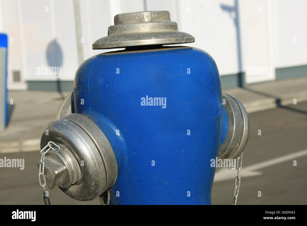 Pillar-type blue fire hydrant Stock Photo - Alamy