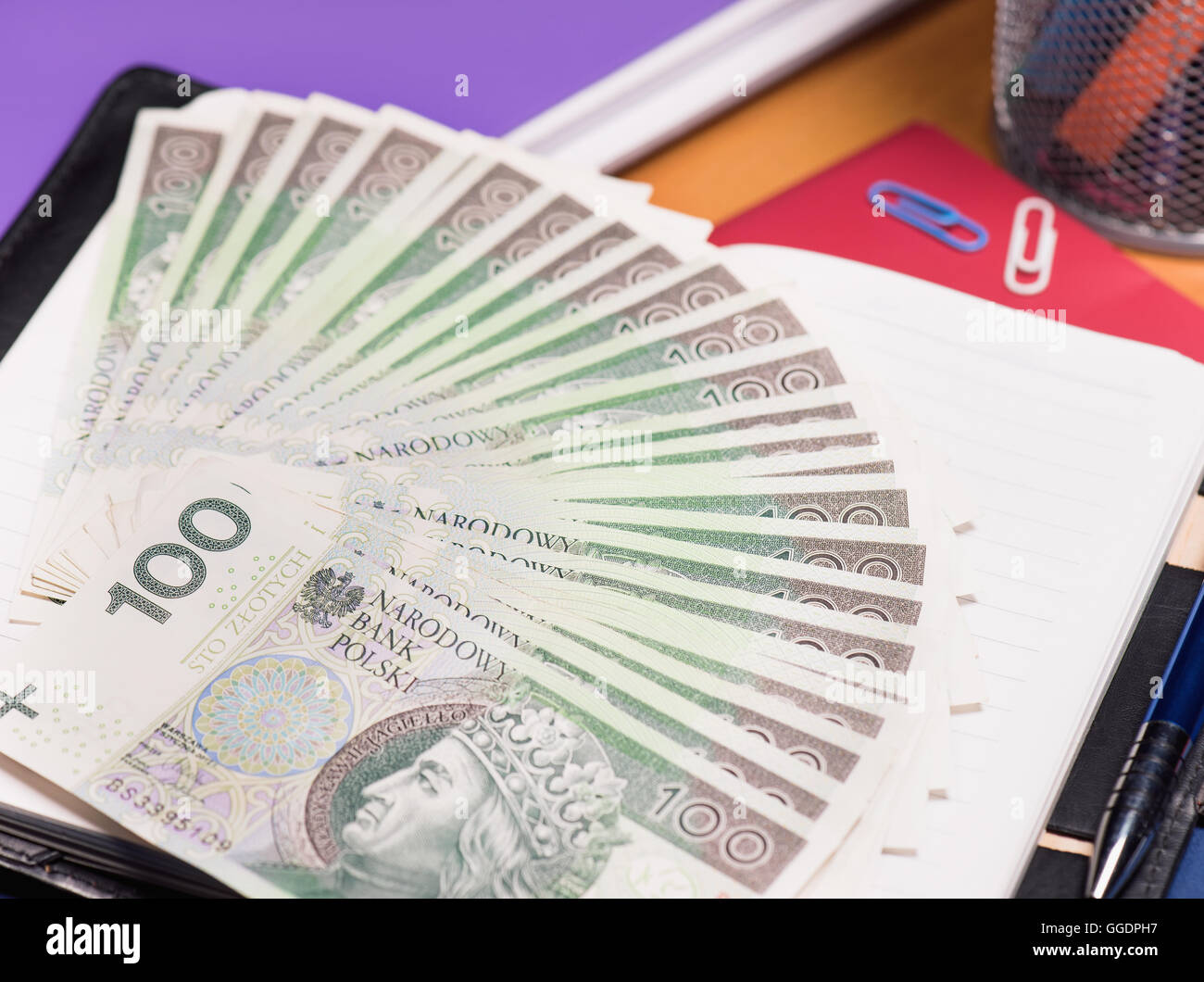 Bank note and notepad hi-res stock photography and images - Alamy