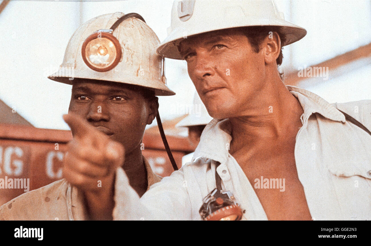 Gold roger moore hi-res stock photography and images - Alamy