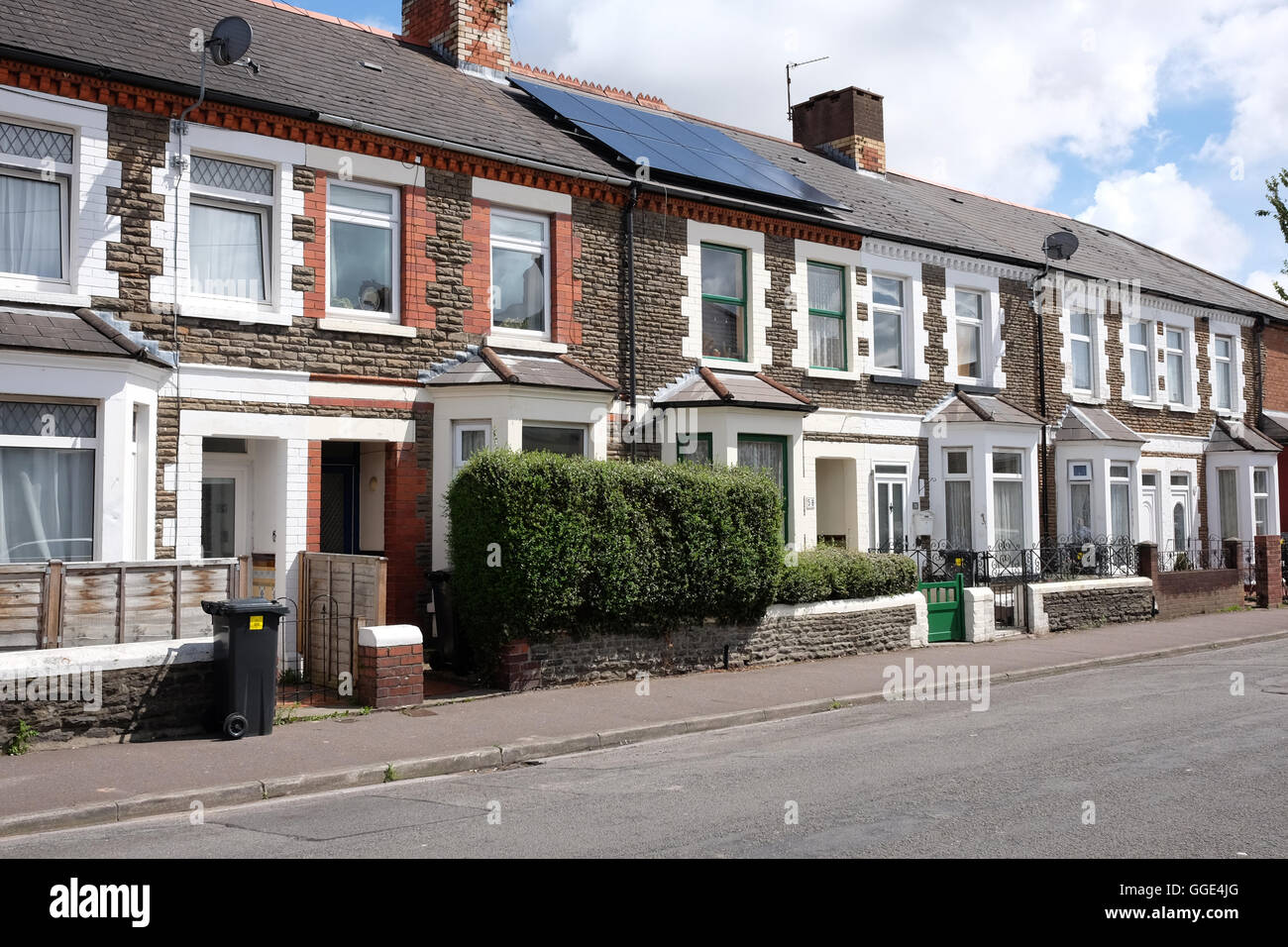 Terrace homes in Central Cardiff, August 2016 Stock Photo - Alamy