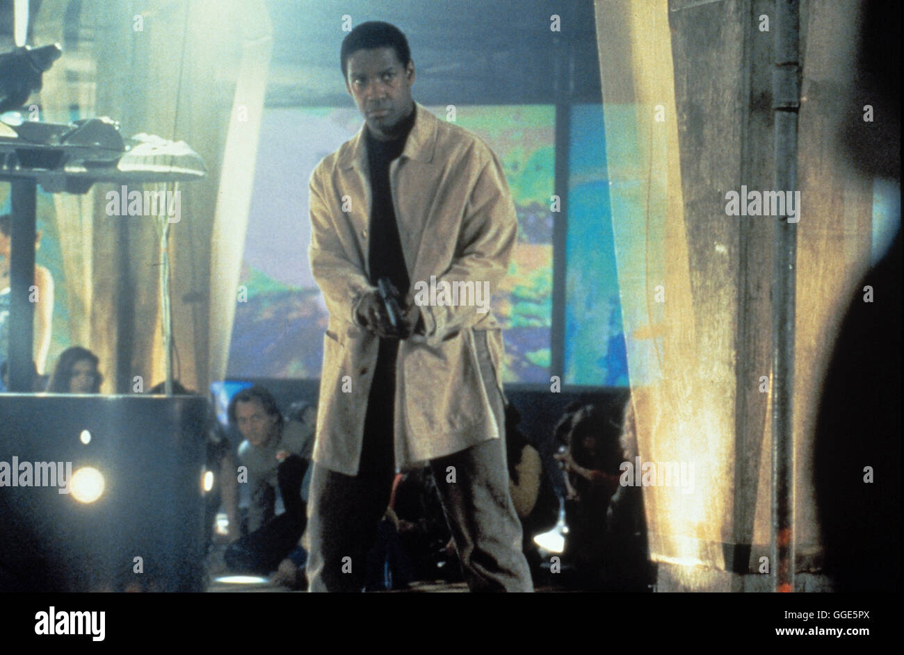 VIRTUOSITY / Virtuosity USA 1995 / Brett Leonard Szene mit DENZEL ...