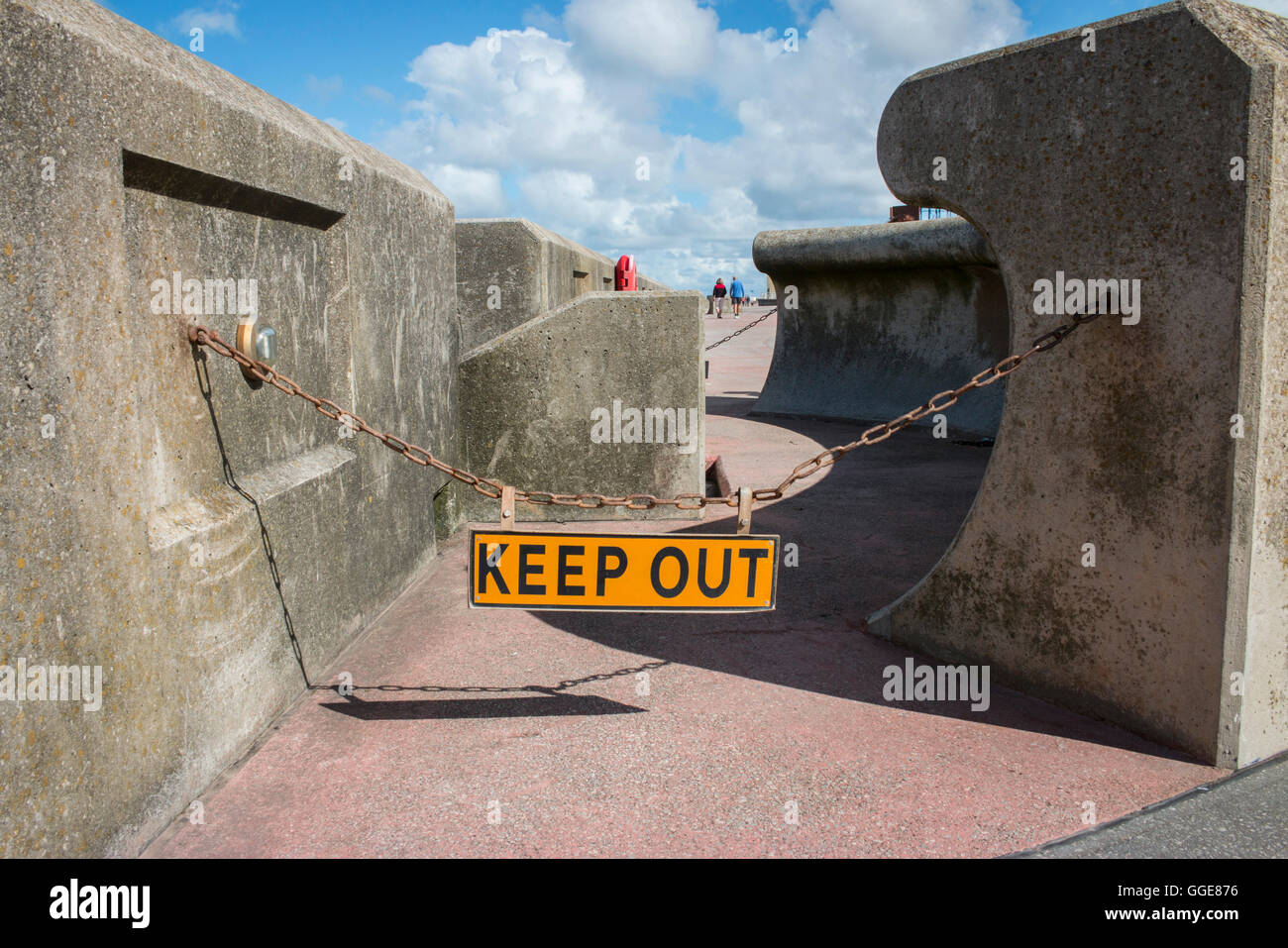keep out sign hanging on a chain near the beach at Blackpool Stock ...