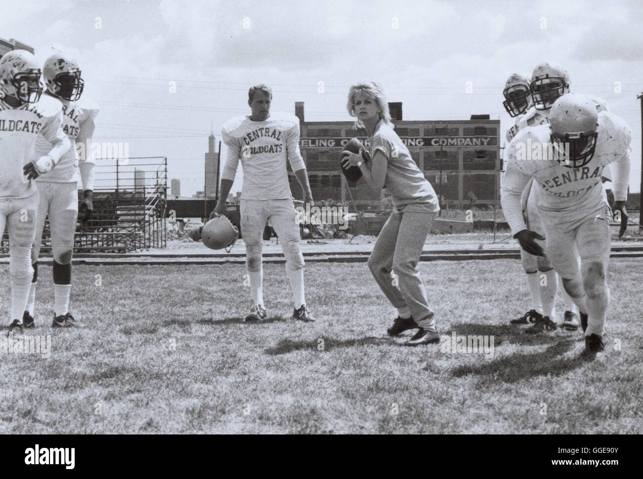 Wildcats 1986 goldie hawn hi-res stock photography and images - Alamy