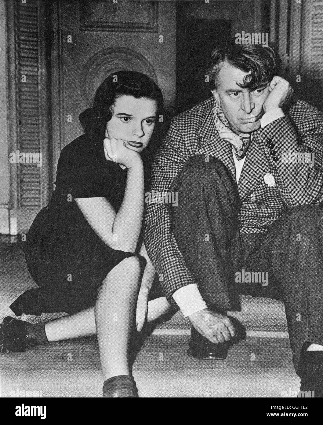 Vorhang auf hi-res stock photography and images - Alamy