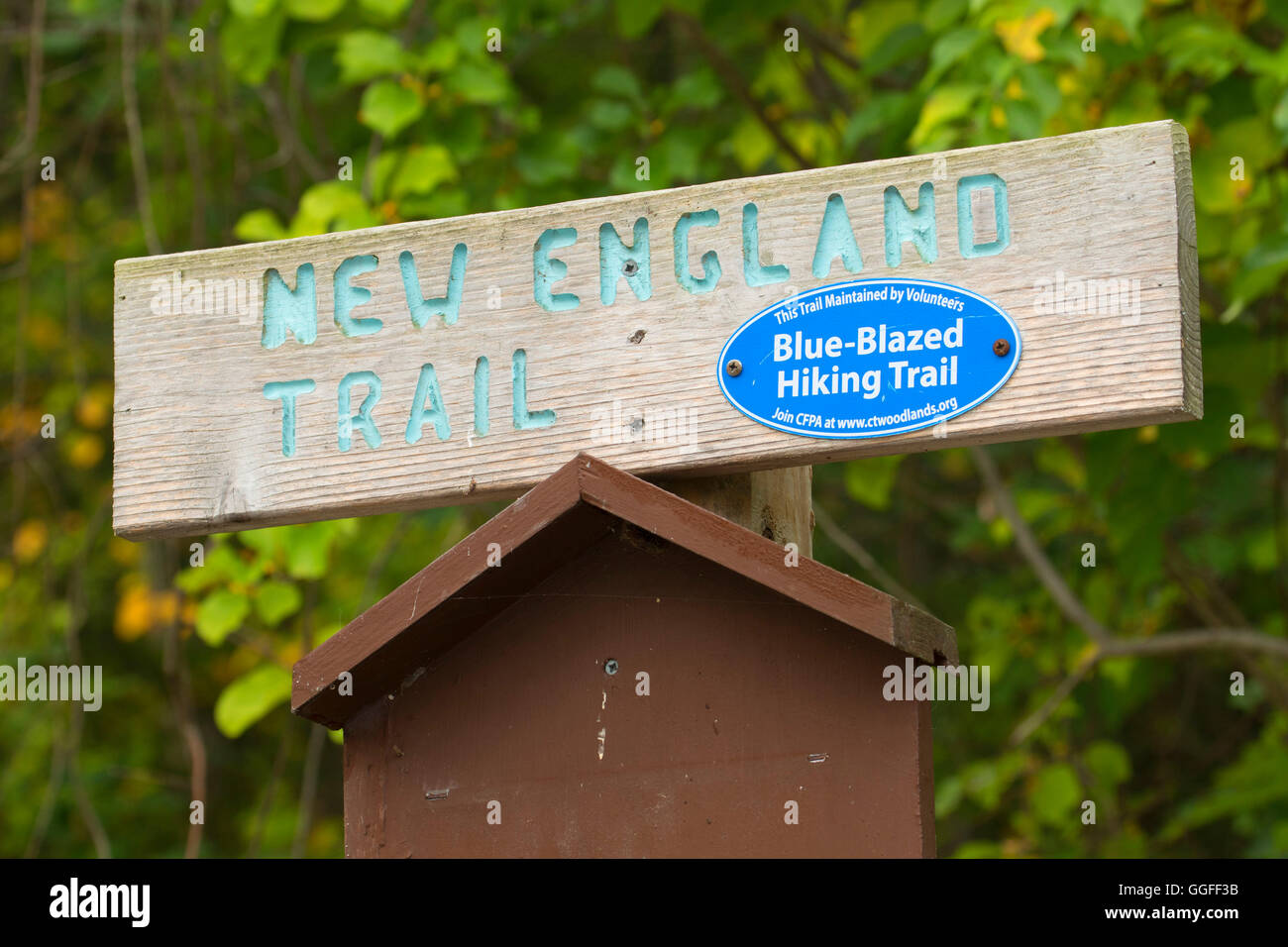 Mattabesett Trail trailhead sign, New England National Scenic Trail ...