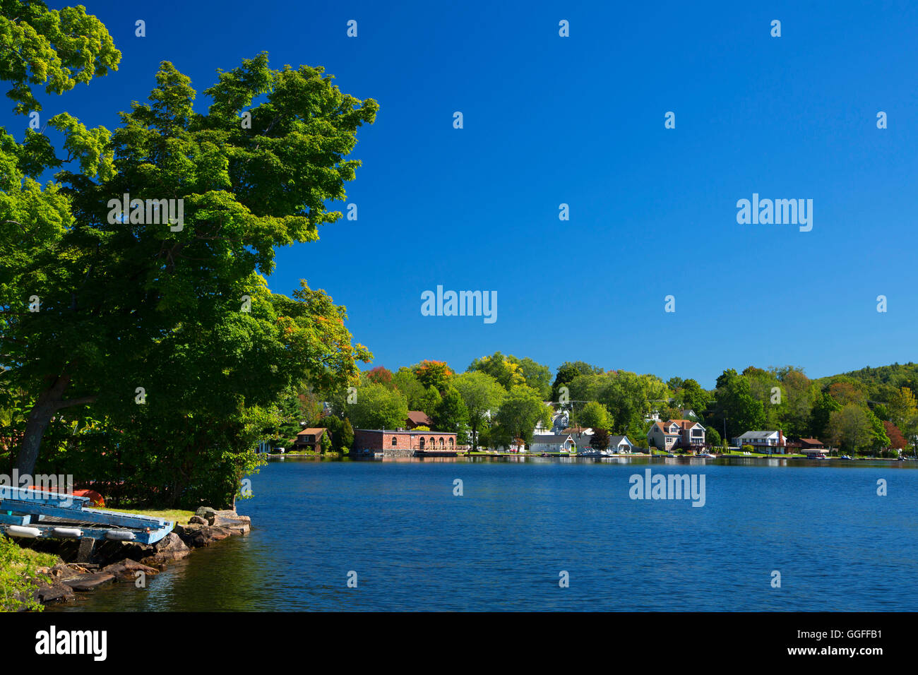 Highland pond hi-res stock photography and images - Alamy