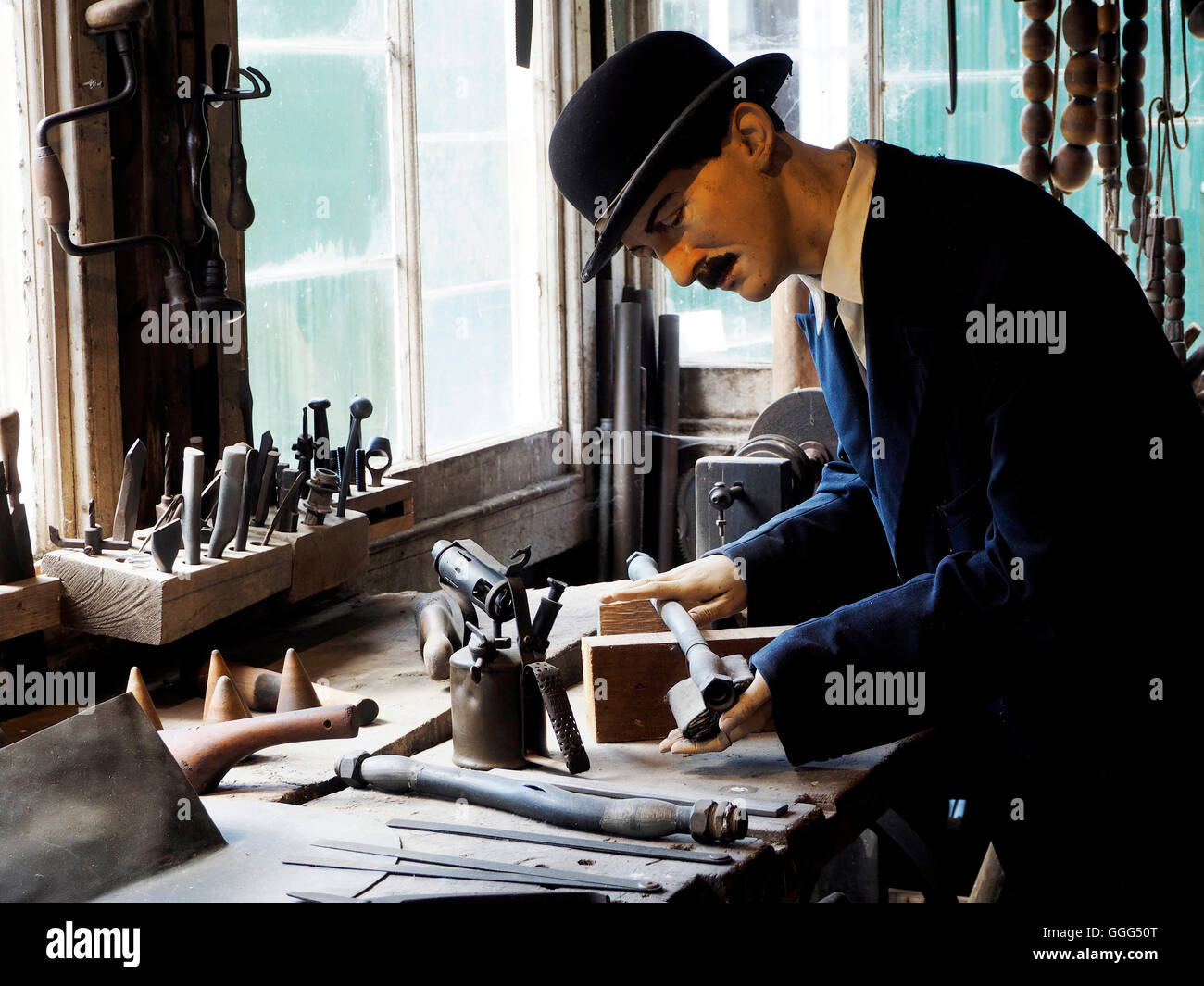 Plumbers workshop hi-res stock photography and images - Alamy