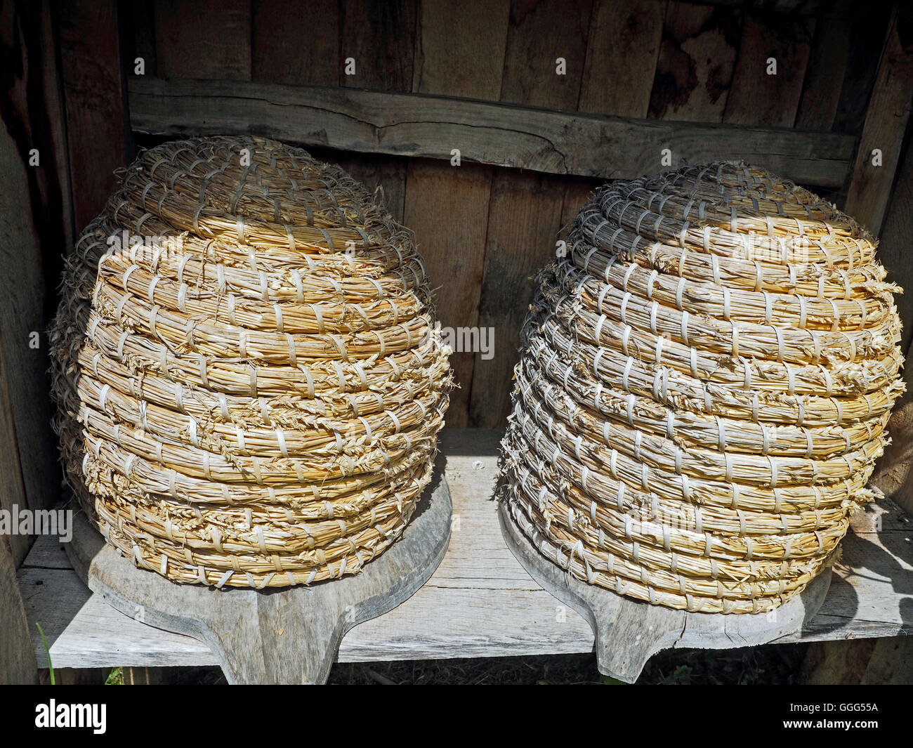 Skep hi-res stock photography and images - Alamy